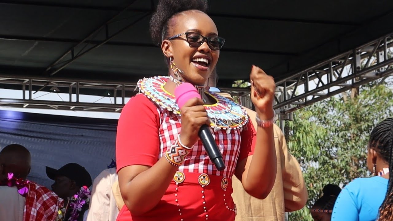 UREMBO! MEET BEAUTIFUL ARTIST WHO CROWNED STEPHEN LETOO'S HOUSE WARMING ...