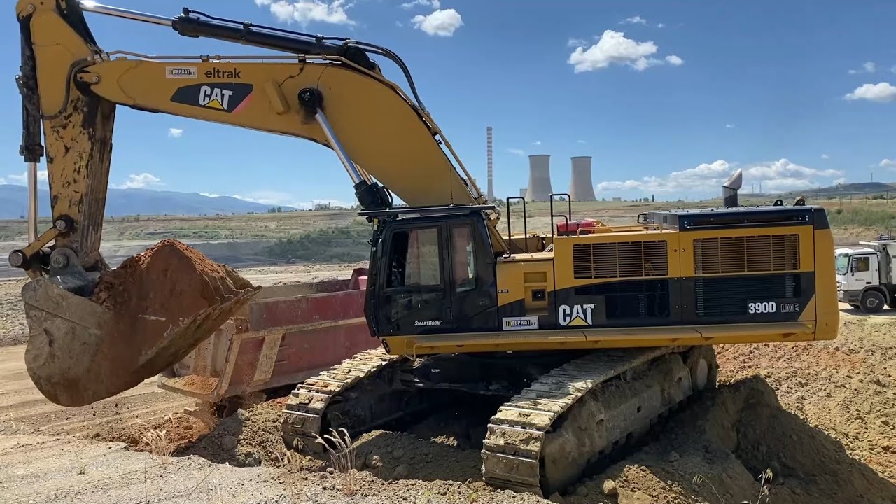 Caterpillar 390D Excavator Loading Trucks - Interkat SA - YouTube