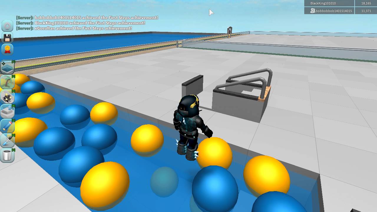 Roblox | Restroom in pool?!!?!? - YouTube