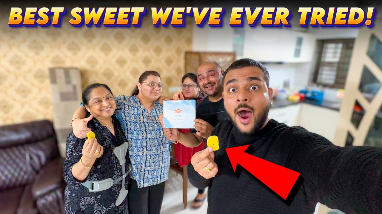 Pune Ki Famous Sweets Khayi Maza Aa Gaya 😍 - YouTube