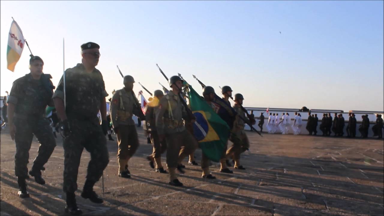 Entrada da Tropa - YouTube