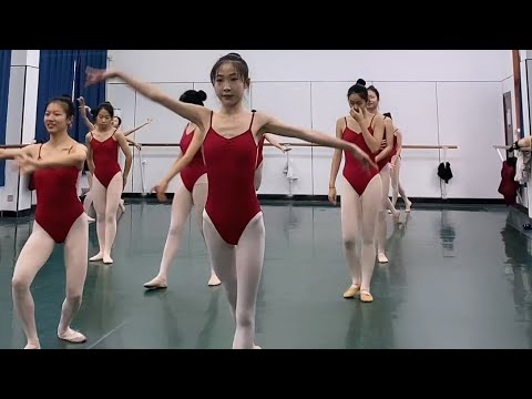 Daily training for Chinese dance students. flexibility (140). - YouTube