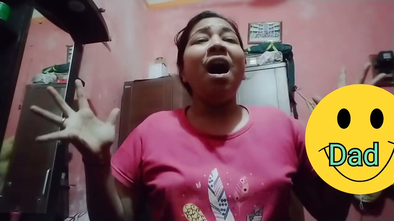 Mom Sneezing vs Dad Sneezing#funny video - YouTube