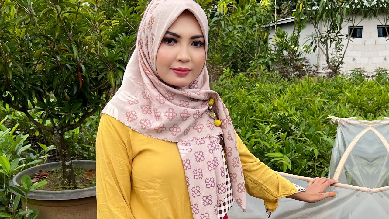 TEH ERNI SEORANG JANDA TERNYATA TERLAHIR DARI KELUARGA YG TIDAK MAMPU ...