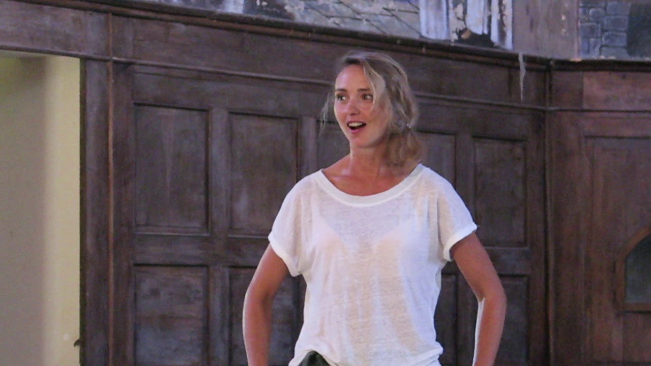 Opera singer tries out our church's acoustics - YouTube