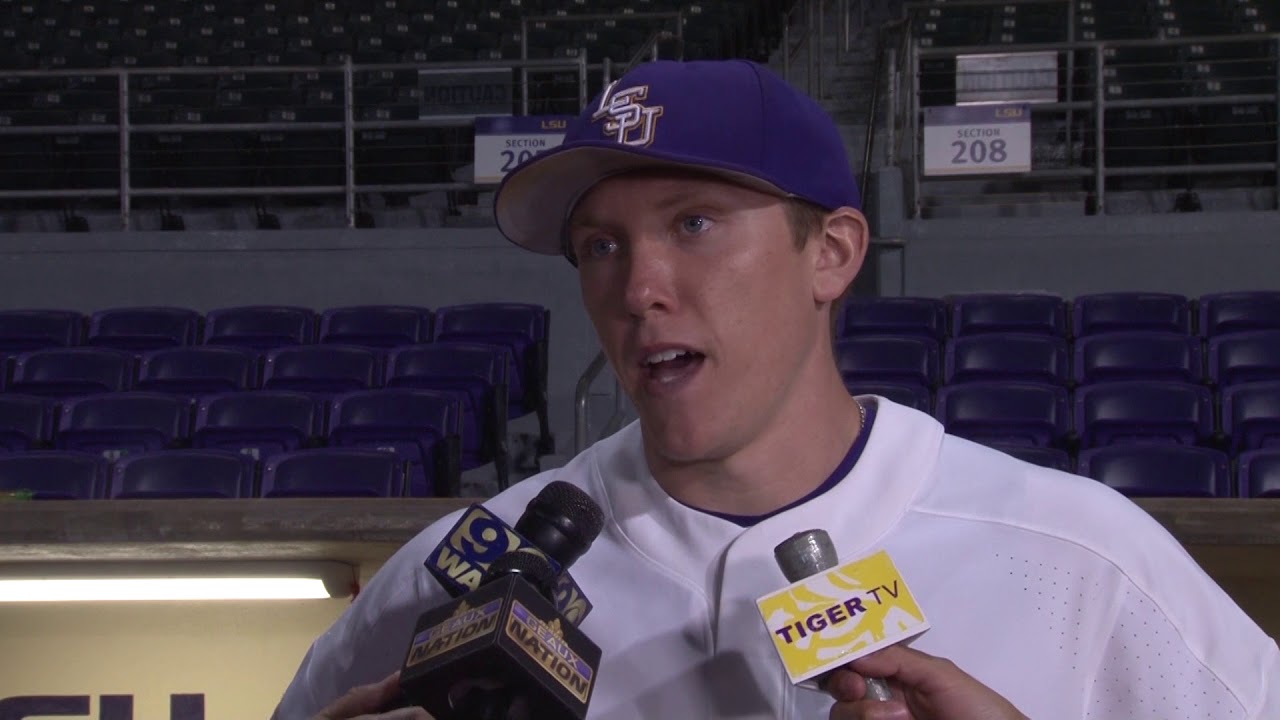 Starting Pitcher Zack Hess strikes out 9, falling to Hawaii - YouTube