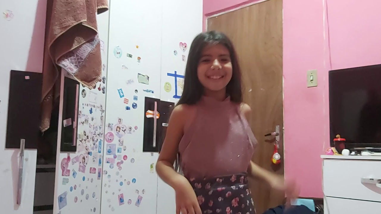 Provando roupas da minha mãe - YouTube