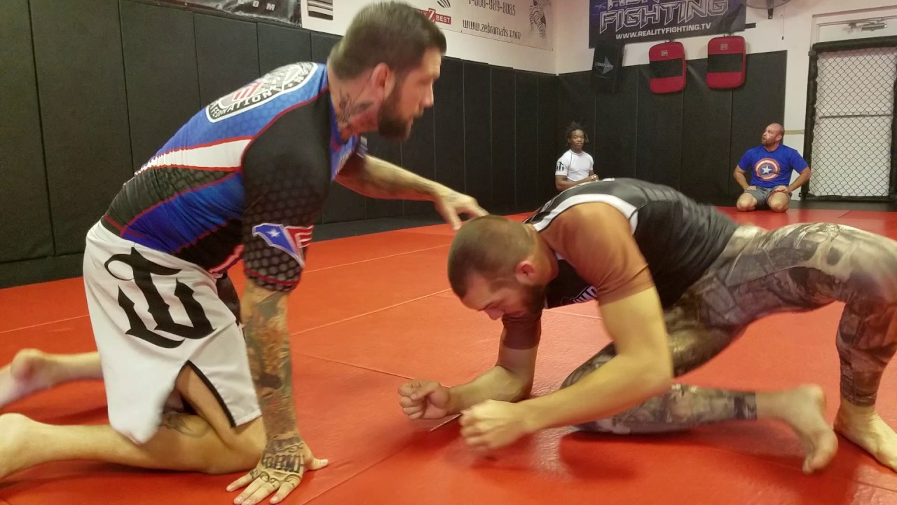 Peruvian Necktie to Gator Choke and Armbar - YouTube