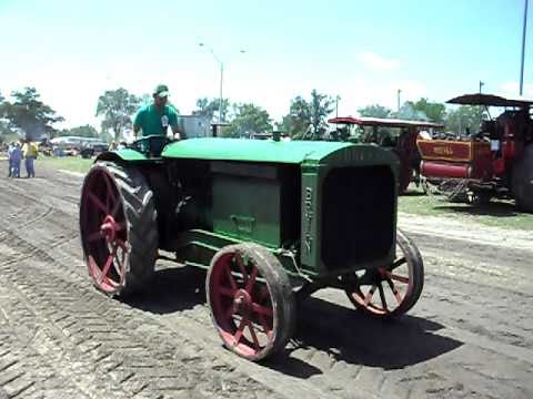 Bryan Steam Tractor - YouTube