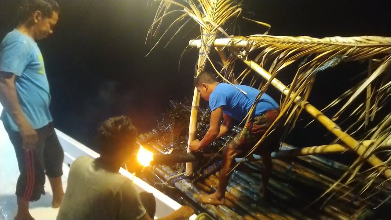 Cara Menangkap Ikan Di Rumpon Pakai Pukat Cincin || Nelayan Bugis - YouTube