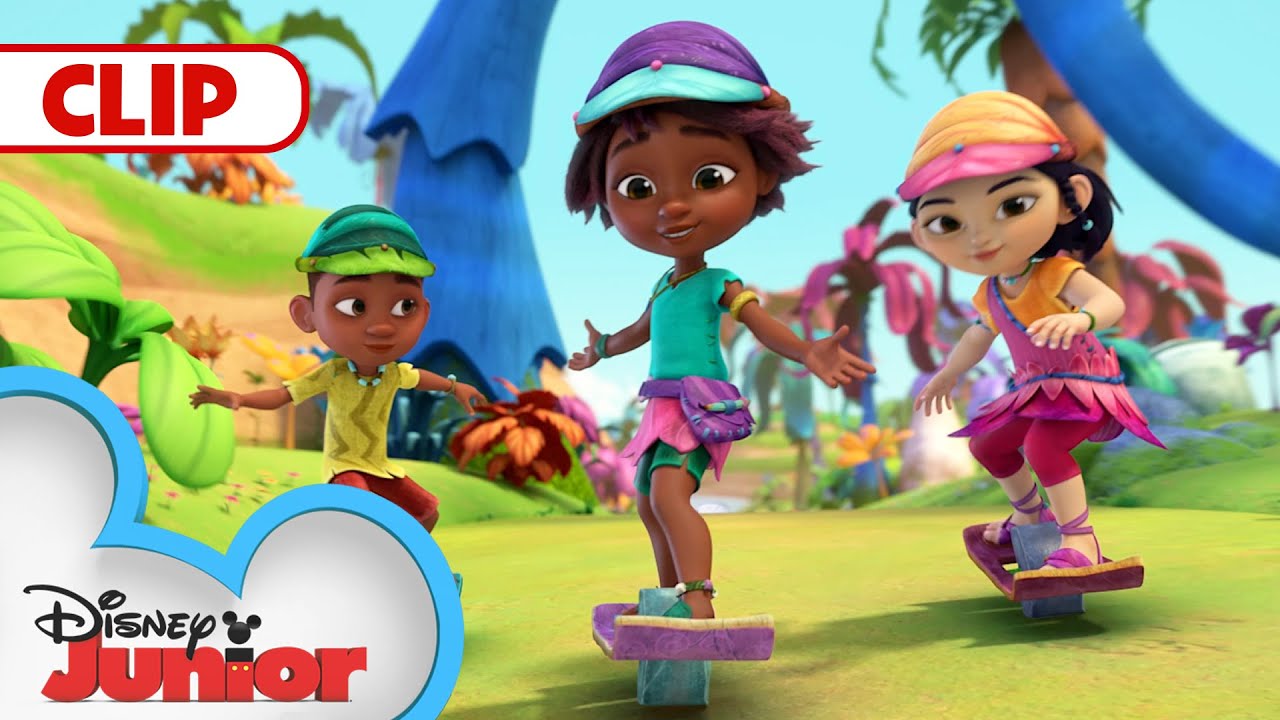 Eureka Helps a Woolly Mammoth! | Eureka! | @disneyjr - YouTube