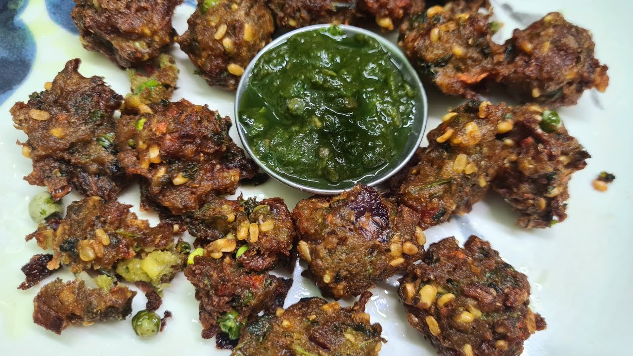 मूंग दाल मगौड़े – Moong Dal Pakoda Recipe - Moong Dal ke Mangoda Recipe ...