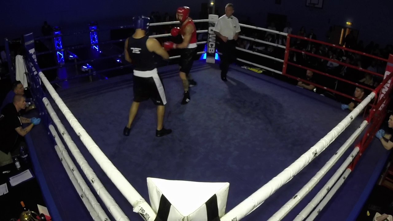 Ultra White Collar Boxing | Windsor | Peter Green VS Raheem Khan - YouTube