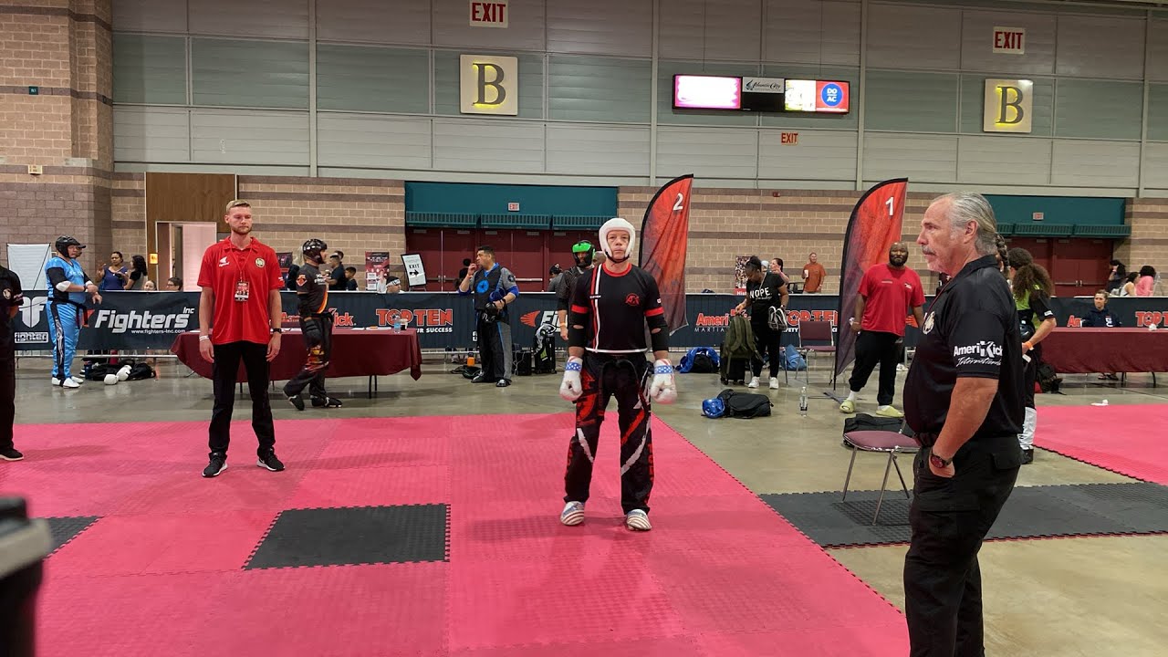 Point Fighter Live is live! - YouTube