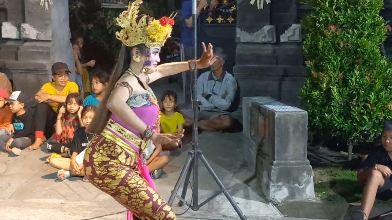 JOGED BUNGBUNG SEKAR PADMA, SUDIMARA KELOD. PENARI : AYU TINA - YouTube