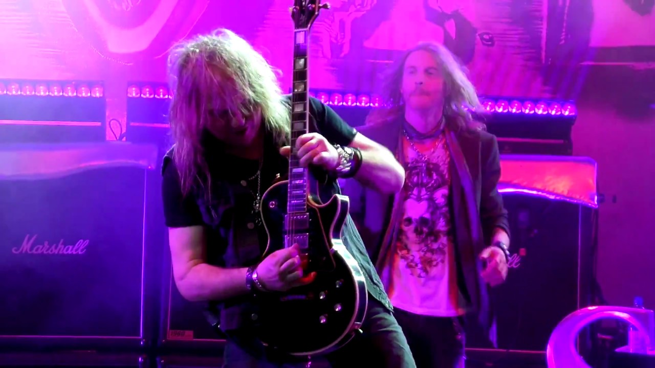 Gotthard - Hush HD Wien Gasometer 2017 - YouTube