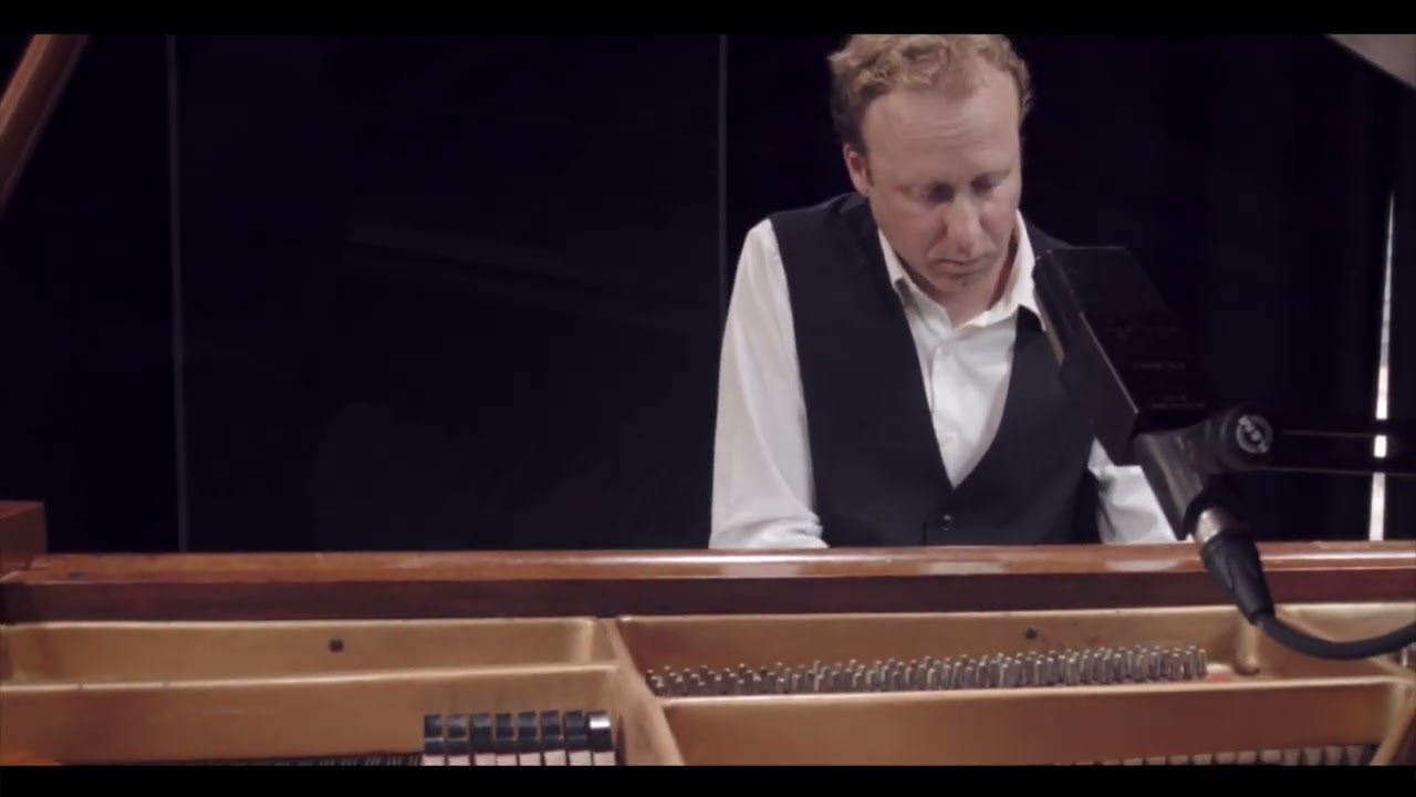 Laura (David Raksin) - YouTube