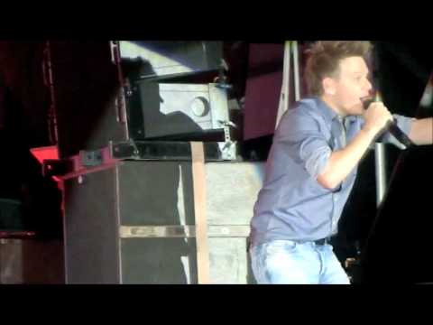 Michel Telò - Bara Bara Bere Bere (Live Version)