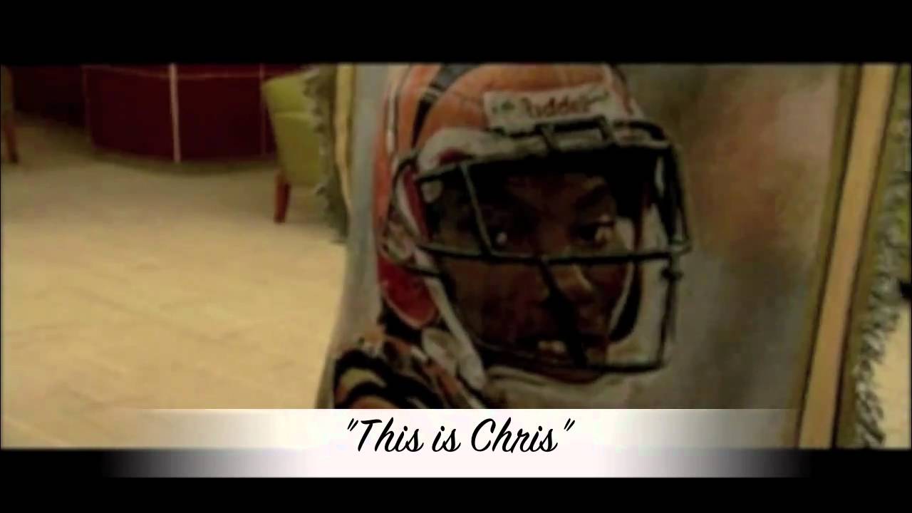 Funeral Home Gifts Photoblanket Comforts Chris Henry's Mom - YouTube
