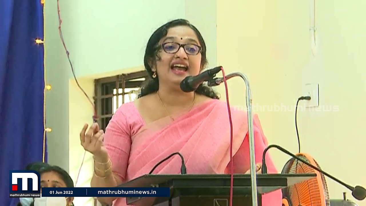 അന്ന് ഡാൻസ്, ഇന്ന് പാട്ട്; 'കണ്ണാൻതുമ്പീ' പാടി വീണ്ടും താരമായി കളക്ട ...