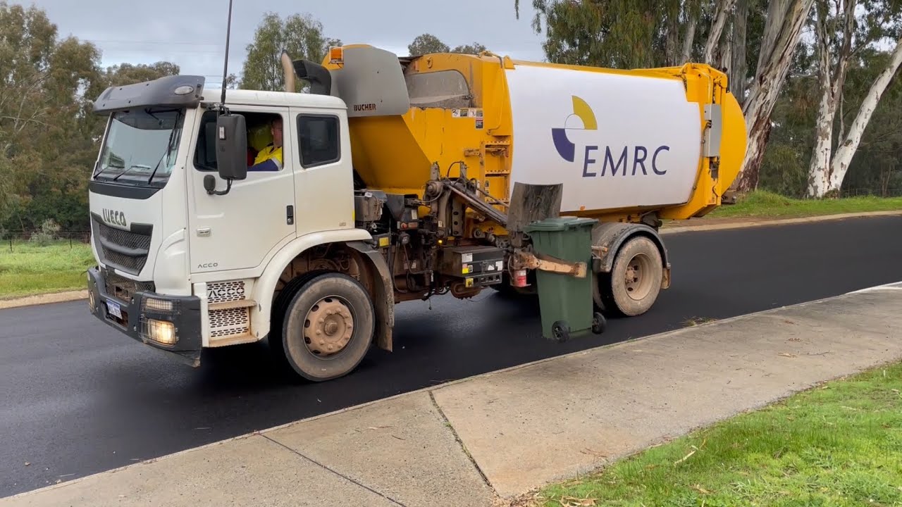 Mundaring garbage ~ New contract EMRC EX Volich waste - YouTube