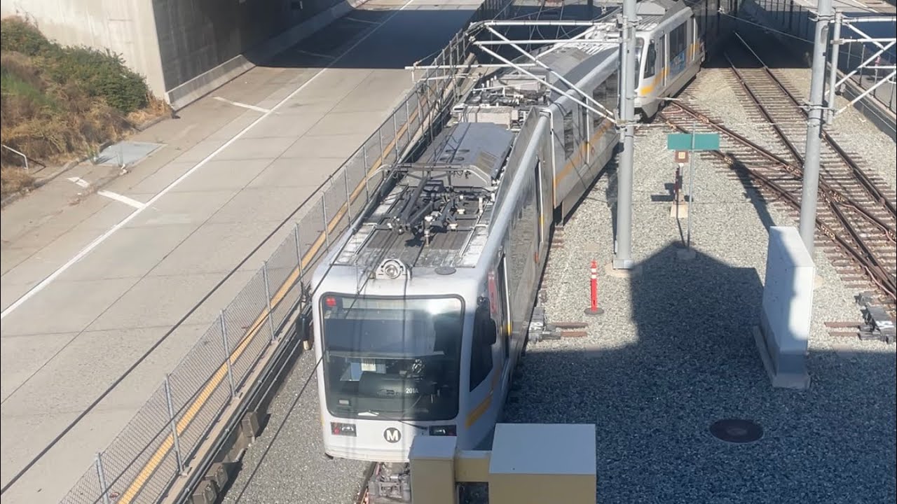 RARE! Siemens P2000 Modernized by Alstom #210 And #201 going out of ...