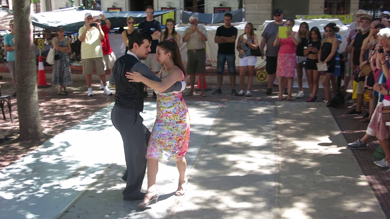 Street Tango in Buenos Aires - YouTube