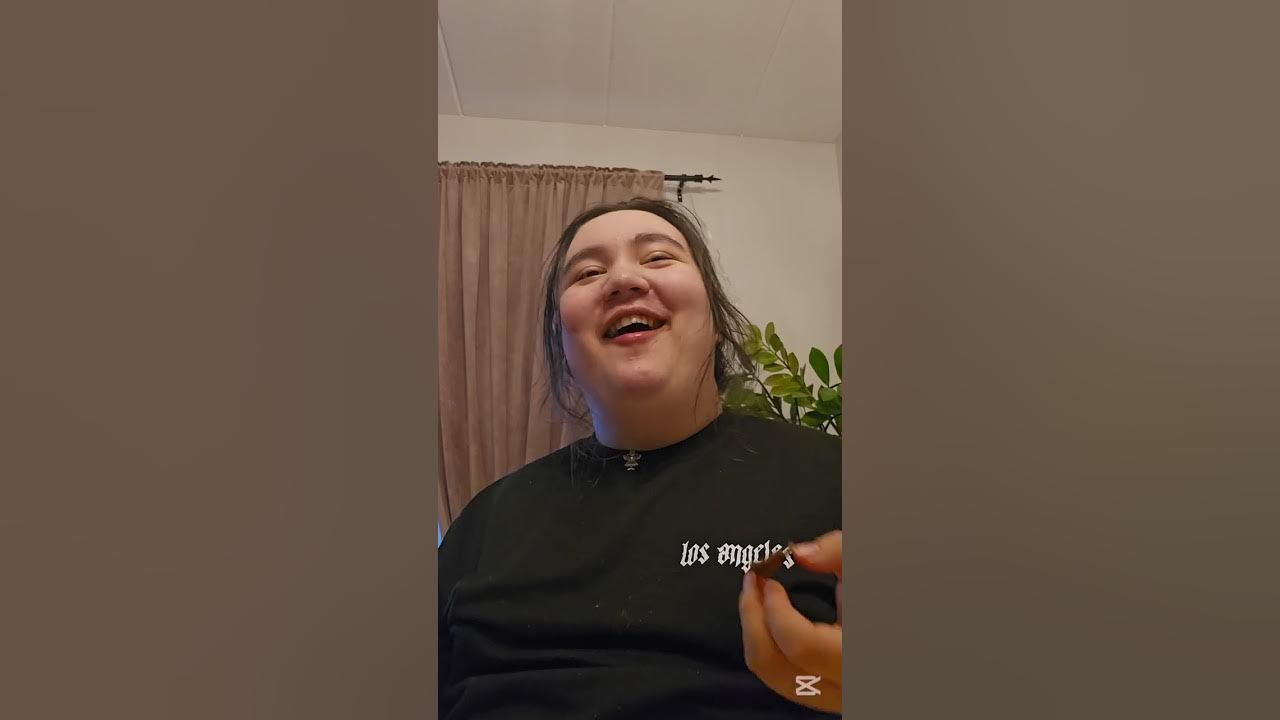 Dennis Äter 110g Chokladtomte Nr 1 - YouTube