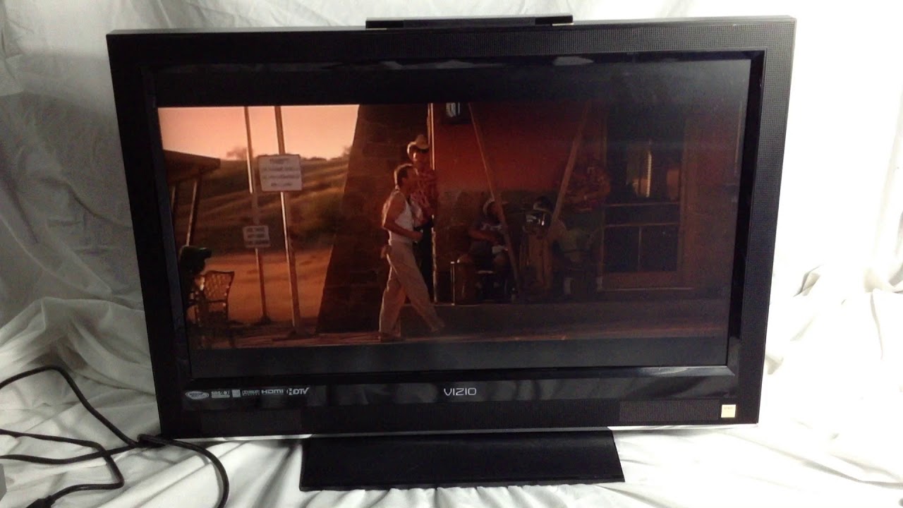 Vizio Flat Screen 32" LCD Television VO32L - YouTube