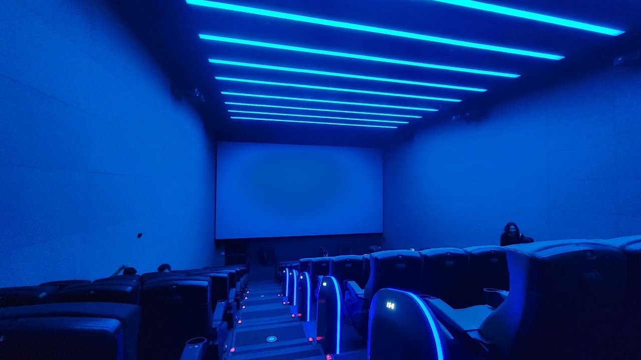 Yongsan CGV 4DX with screen [4K] - YouTube