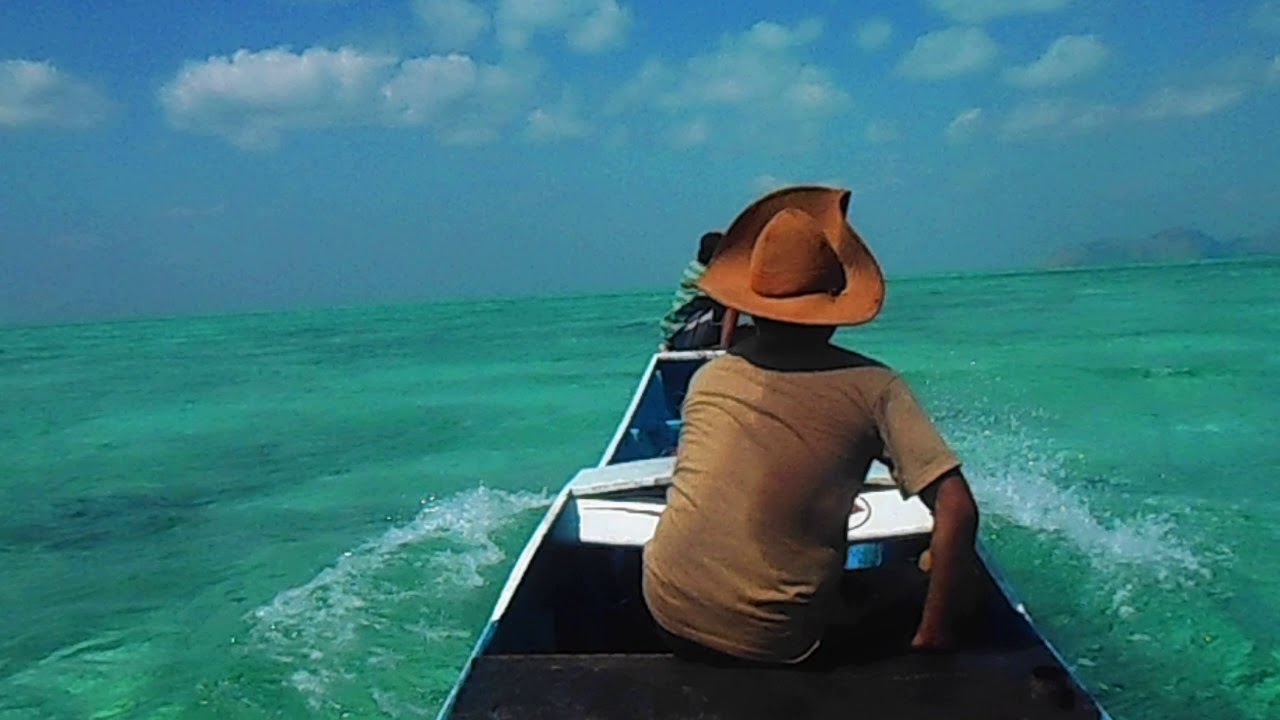 Pulau Luang Maluku Barat Daya, Ambil air tawar di musim kemarau - YouTube