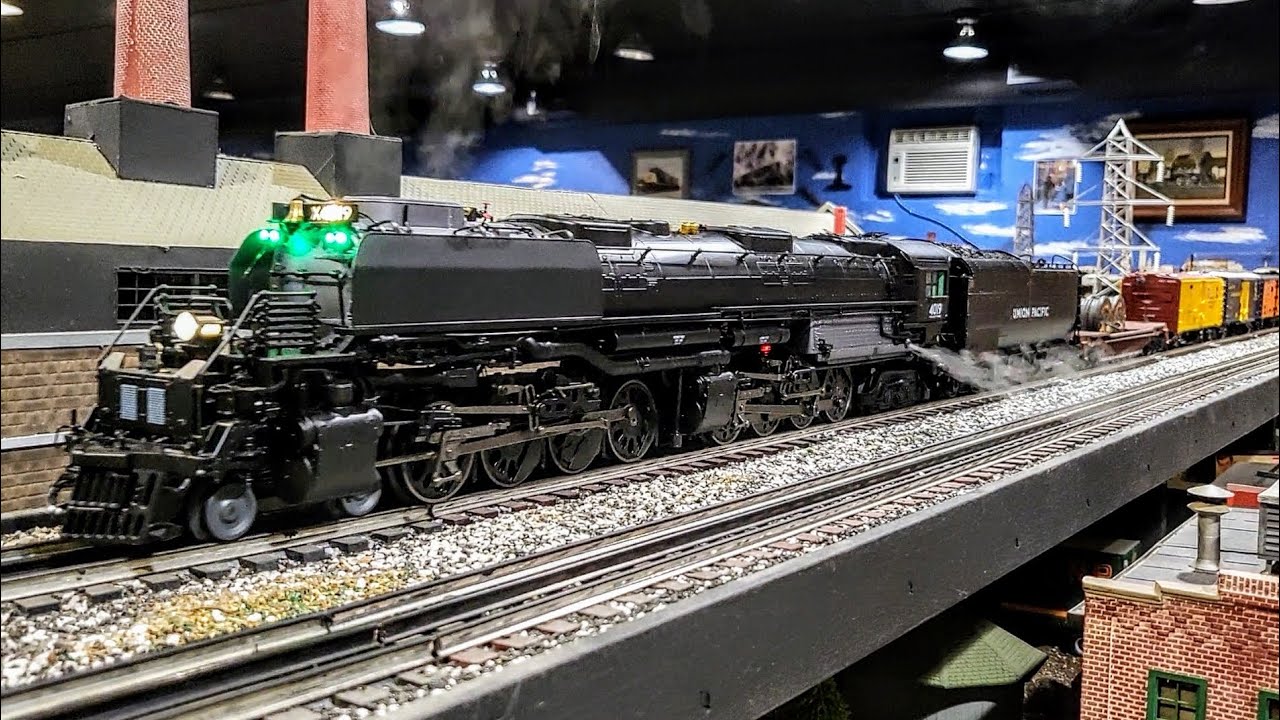 Lionel Vision Line UP Big Boy #4019 pulling a freight with VL sound ...