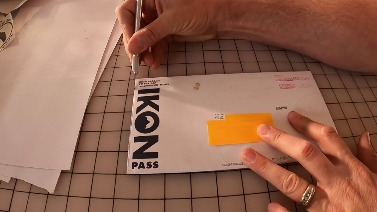 Opening the 20/21 Ikon Pass Welcome Package and comparing it to the ...