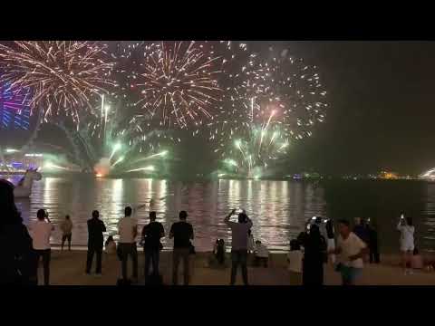 Marina Beach enjoyment in night with Dubai show - YouTube