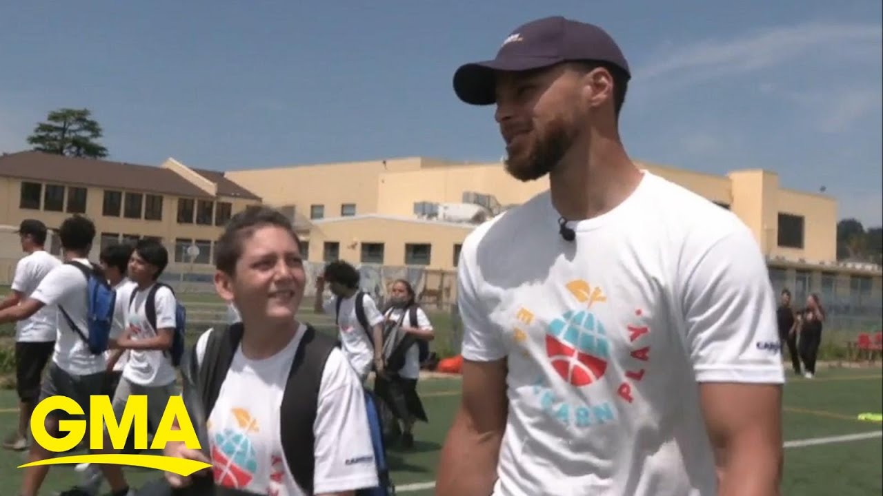 NBA Star Stephen Curry Surprises Middle Schoolers With Meals Books And nba-star-stephen-curry-surprises-middle-schoolers-with-meals-books-and