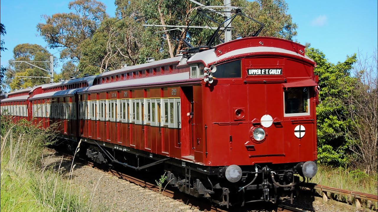 Red rattlers testing In the northern and eastern suburbs - YouTube