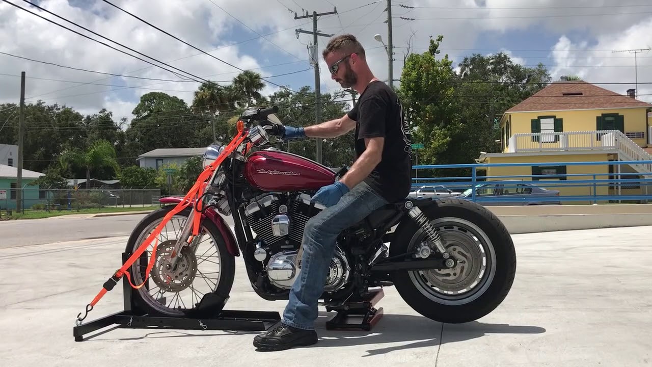 2007 Harley-Davidson Sportster Custom XL1200C (maroon) 1978 Fallen ...
