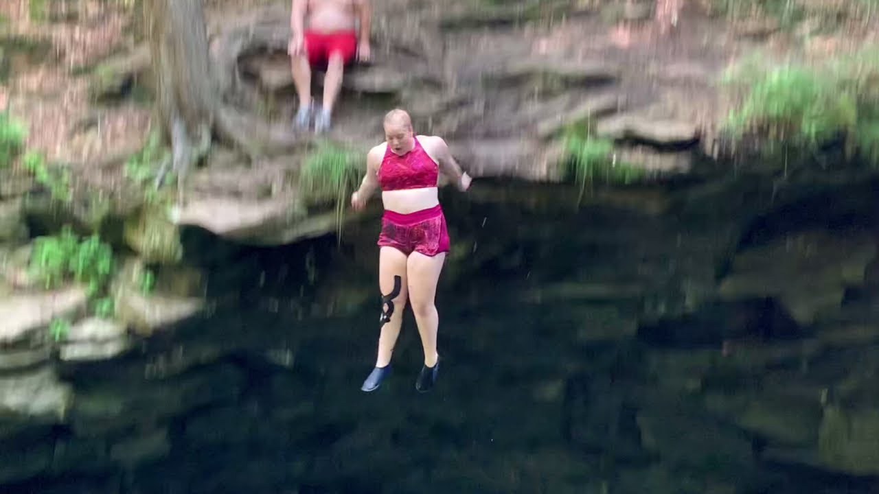 Jumping from a 30 foot cliff | teen vlog - YouTube