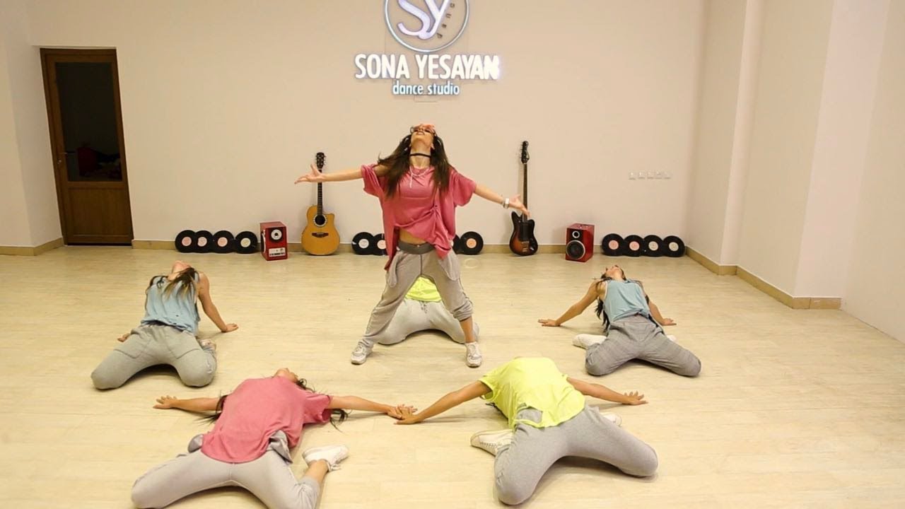 Sona Yesayan Dance Studio - SuperStar /LOBODA/ 2018 dance video - YouTube