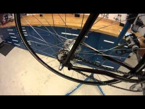 Chain Tension with the SRAM Torpedo Fixie-Freewheel Hub — Part 1 - YouTube