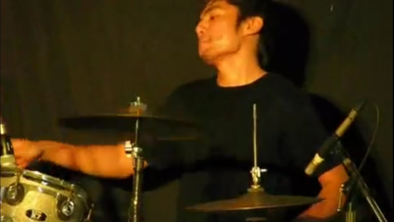 Sandy Winarta - Solo Drum - YouTube