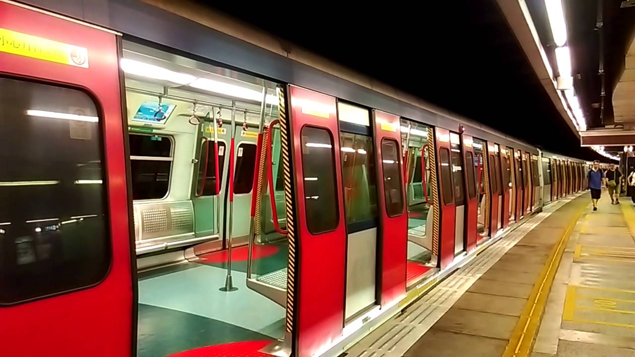 {EAL} MLR train stop service @ MTR Mong Kok East Station - YouTube