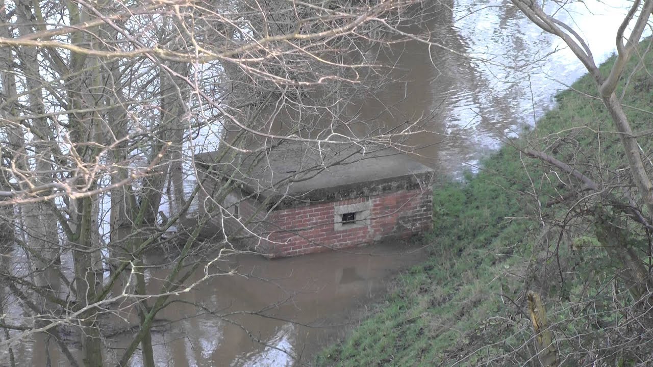 River Swale flood 27th Dec 2015 - YouTube