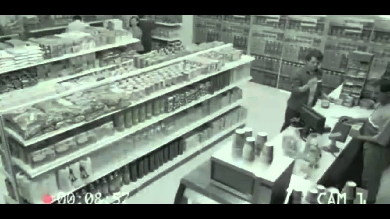 Weirdest Robbery I've ever seen - YouTube