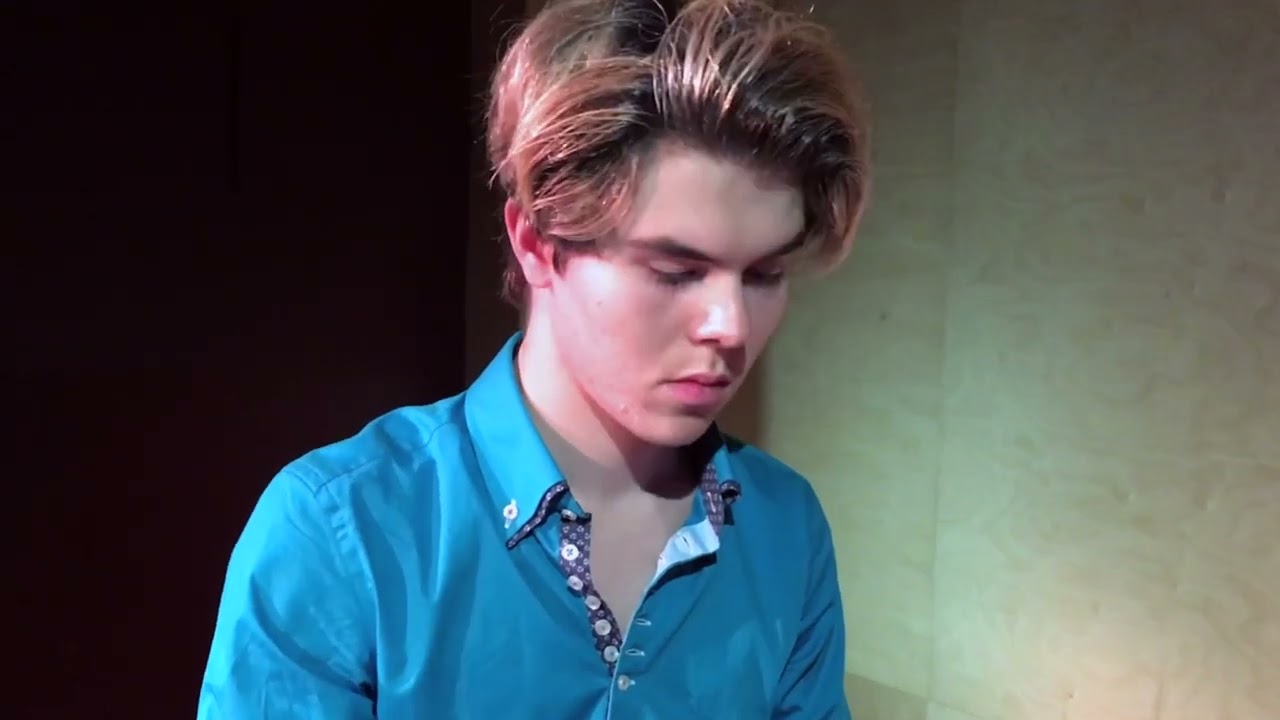 Franz Liszt Hungarian Rhapsody no. 6 - Michael Andreas - YouTube