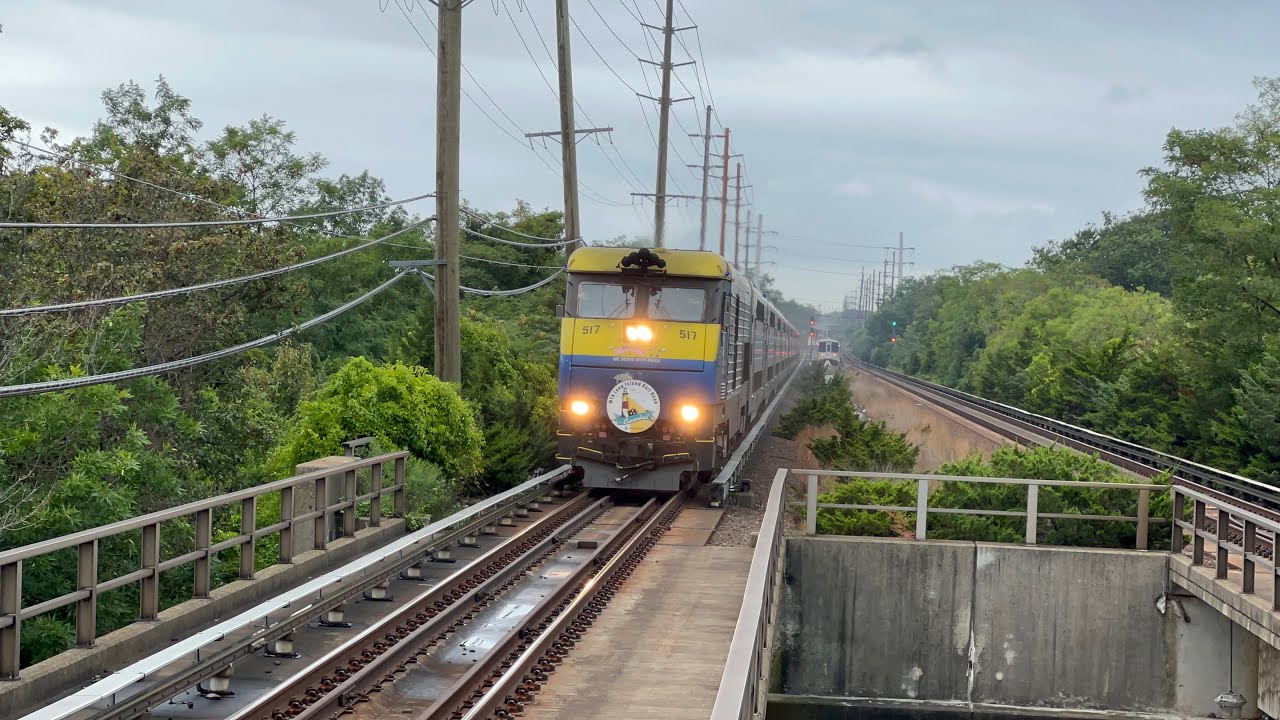 LIRR Cannonball Flys Through Massapequa Train Station at About 80 MPH - YouTube
