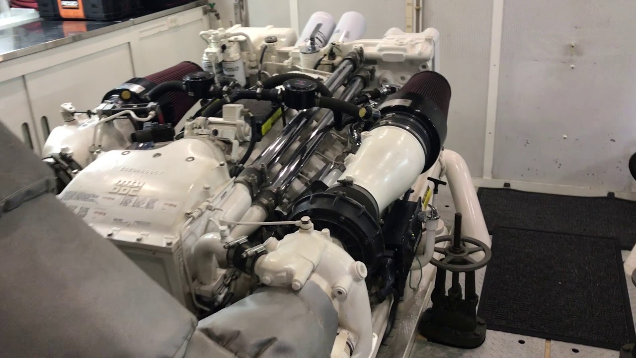 MTU 12v2000 - YouTube