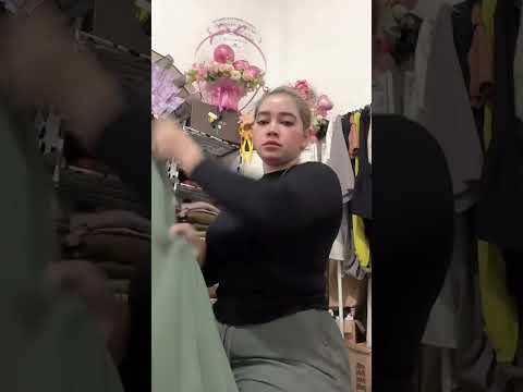 temenin bunda cantik di warung yuk #dailyvlog #foodlover #streetfood #foodblogger #live