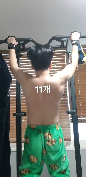 2025-02-13 철봉 113day 11개 70.6kg - YouTube