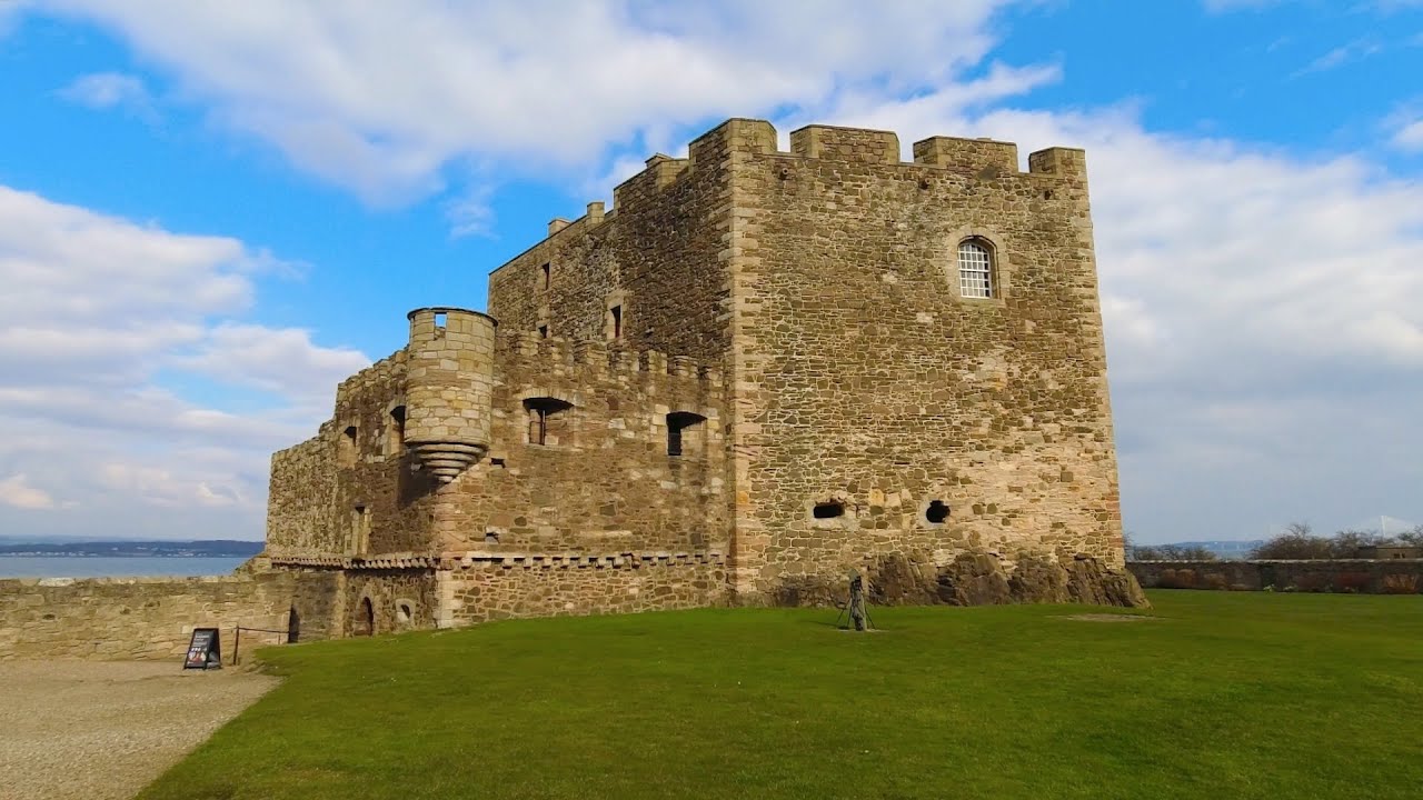 Blackness Castle: A Medieval Fortress by the Sea | Scotland Walking ...